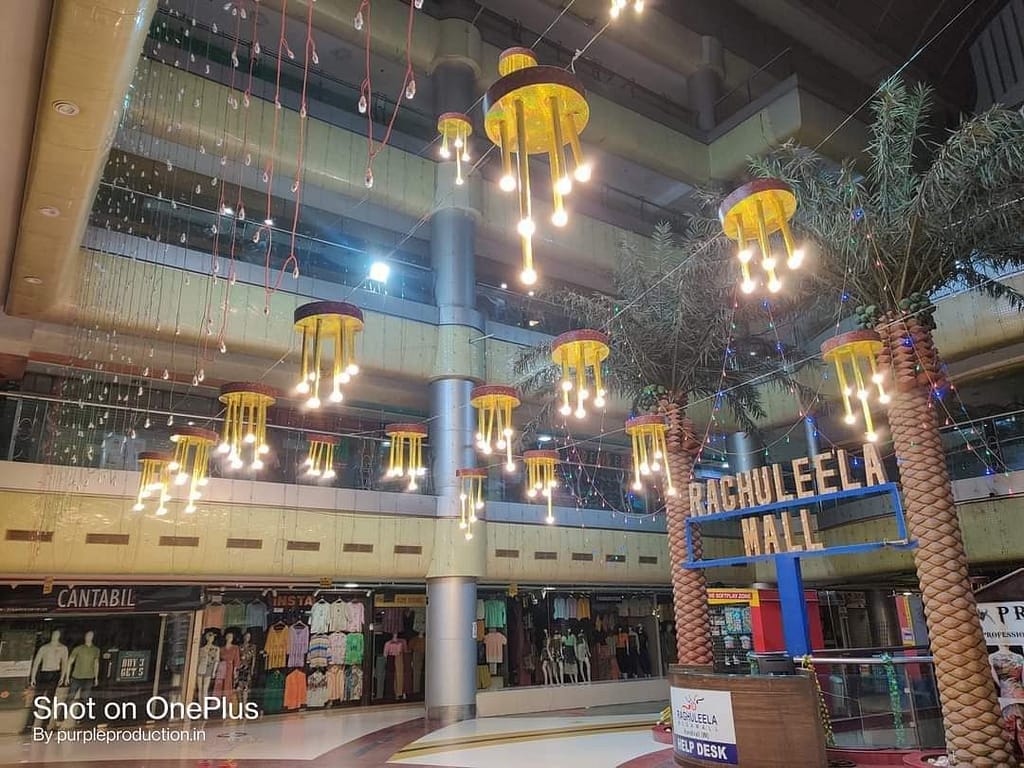THE MOST VIBRANT MALL IN THE LOCALITY
